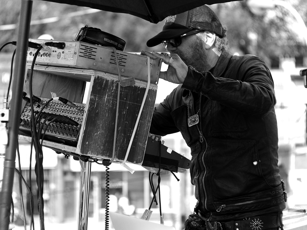 Daniel Lanois: Conversations With A Sonic Mad Scientist | TIDAL Magazine